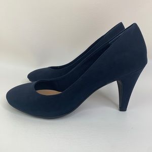 American Rag | Shoes | American Rag Cie Felix Navy Classic Pump Heels ...